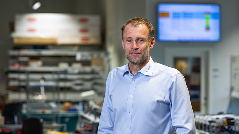 Här finns våra kontaktuppgifter och öppettider | Elicom